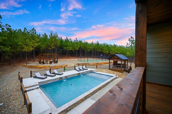 Rare Breed | 8 Bedrooms | Pool | Pickleball | Playset - Oklahoma