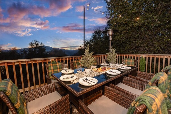 Sequoia's Dream: Mountain View, Spa, Heated Floors, Bar, Cinema! Near Yosemite! - Oakhurst
