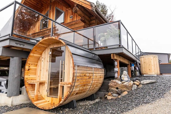 View Point Lodge - View, Hot Tub, Sauna, Cold Plunge - Vernon