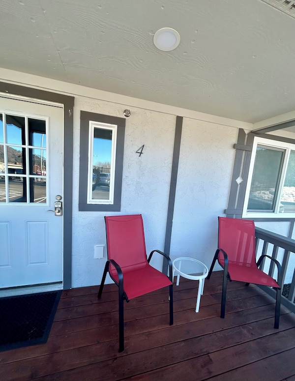 Silver Strike Condo #4 Amazing Location! Walking Distance To Amenities. - Kellogg, ID
