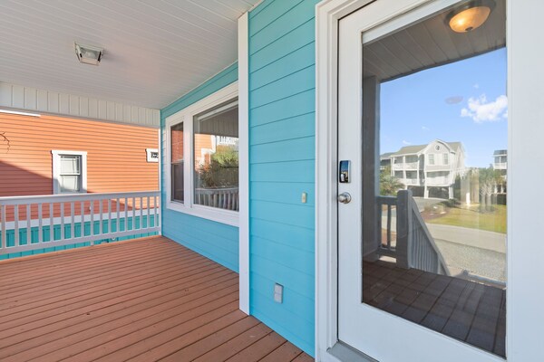 "Coast To Coast" 5 Bedroom 4.5 Bath Home! - Holden Beach, NC