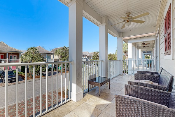 Beautiful Private Home In Gated Community, Shared Pool, Close To Beach - Destin, FL