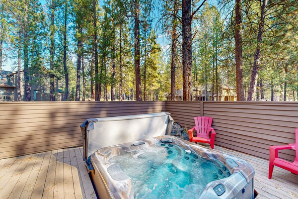 Charming Home With Private Hot Tub, Sharc Amenity Passes, Patio, Wifi - Sunriver, OR