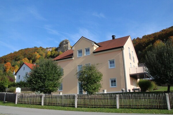 Komfortable Fewo (30qm2) In Ruhiger, Sonniger Lage - Breitenbrunn