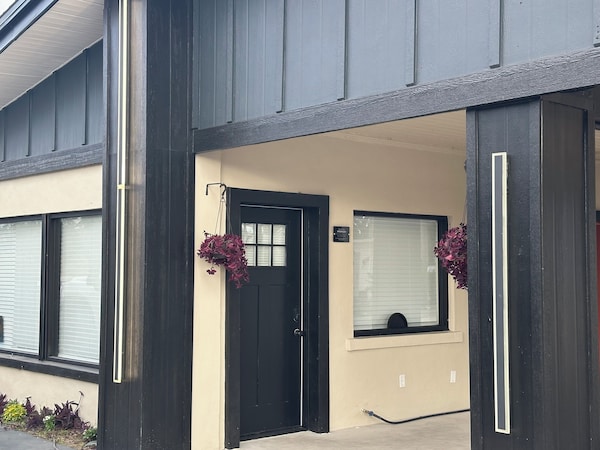Charming Hotel In Adorable Lake Wales With Wifi, Ac, With A Beautiful Lake View. - Lake Wales, FL