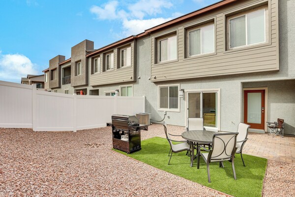 12 Mi To Lake Mead: Serene Henderson Hideaway! - Henderson, NV