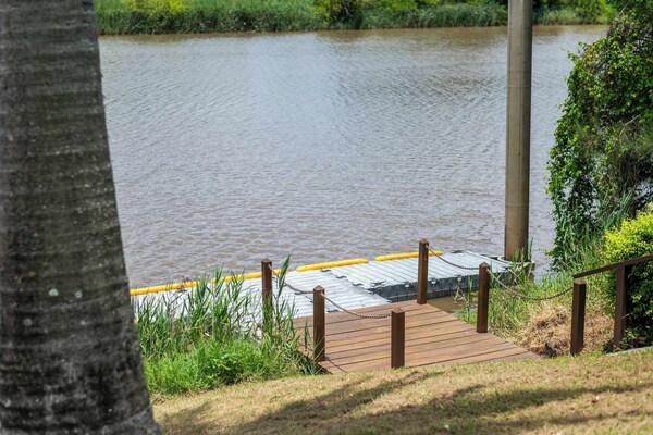 Clarence River Retreat - Oceanstays - Farmstay & Jetty - Ulmarra