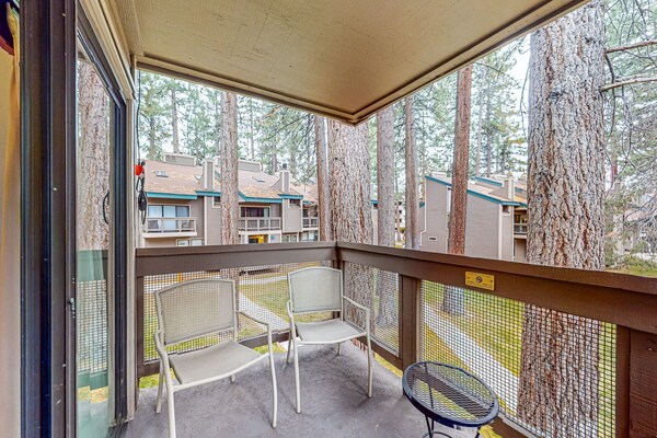 Inviting Condo Near Skiing With Lake/beach Access, Pools, & Hot Tubs - South Lake Tahoe, CA