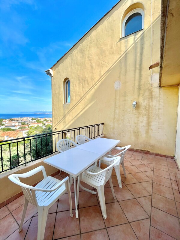 Appartement 5 Personnes Avec Piscine - Algajola