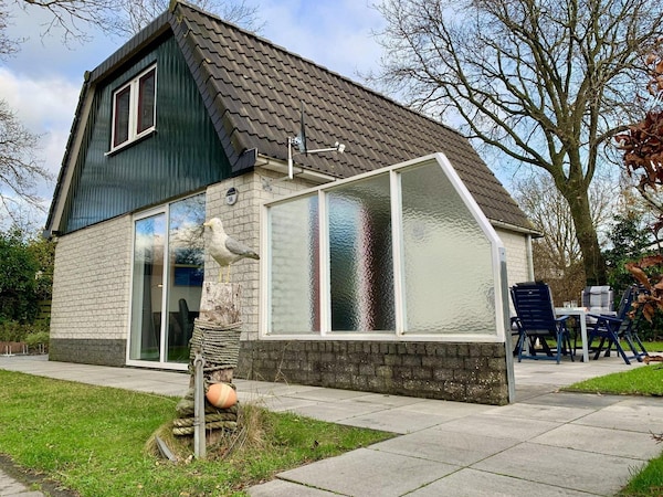 Komfortables 6-personen-ferienhaus Im Park Campanula, 3 Schlafzimmer, Wlan - Sint Maartenszee