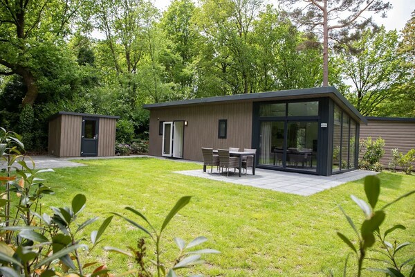 Comfortable Chalet With Modern Amenities - Assen