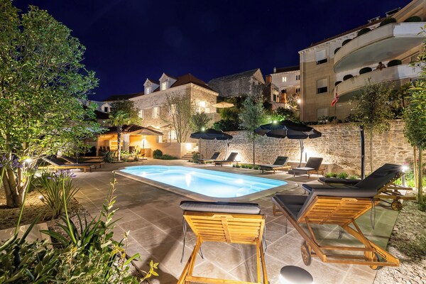 Grand Stone Casa Ciccarelli By Irundo - Omiš