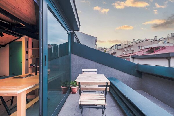 Homie Suites | Cihangir | Studio | Terrace #L9 - Estambul