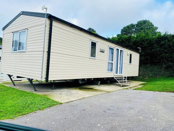 Willows & Tails Retreat Caravan At Parkdean Newquay Resort - Newquay