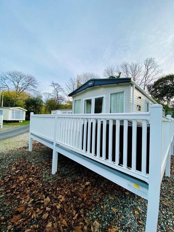 Duckpond Hideaway Near Rock In North Cornwall, - Padstow