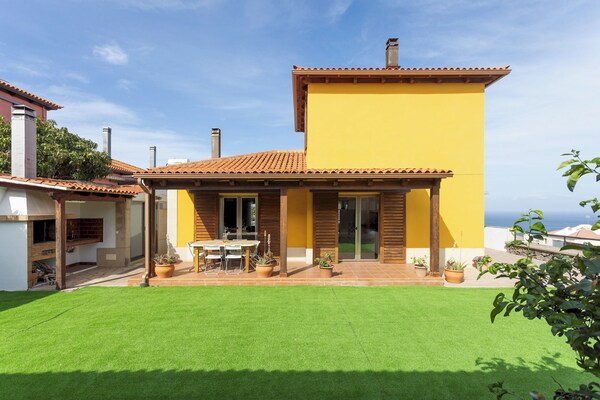 Home2book Spacious Family Getaway, Private Pool - Tenerife