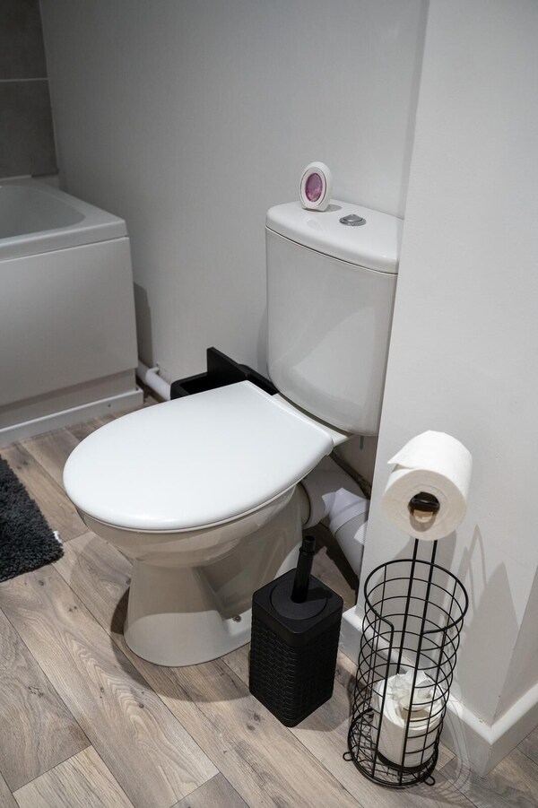 Luxury 1 Bedroom 1 Bathroom Apartment - Bury