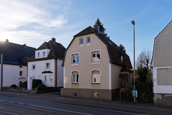 Cuádruple-confortable-baño Privado-obergeschoss - Bielefeld