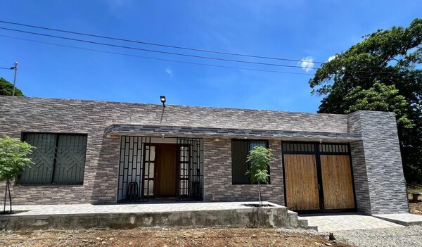 Hermosa Casa Campestre En San Martin (Apta Para Mascotas Y Familias) - San Martín