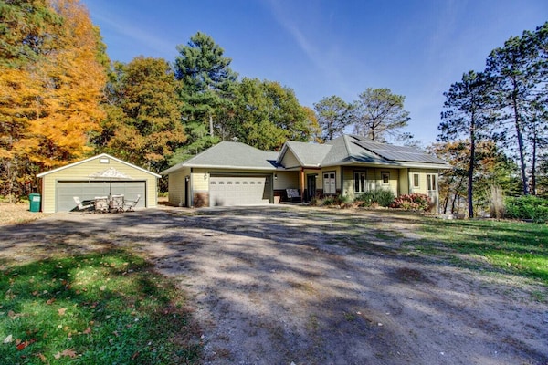 Eagle's Nest - Main House / Guest House - Minnesota
