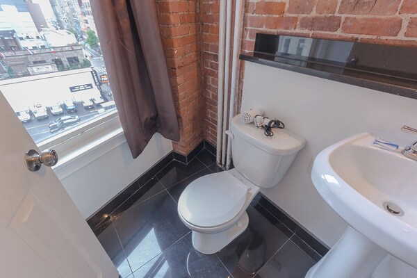 Charming Studio Apartment With 1 Full Bunk/1 Double Beds - Sunnyside Gardens - Queens NY