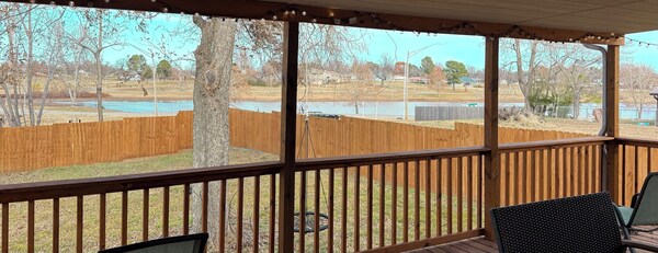 Lake House Eufaula\n2 Bedroom Home 1 Block From Xtreme Cove Marina! - Lake Eufaula, Eufaula