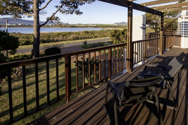 Fisherhaven - Quatre Chambres Appartement, Couchages 8 - Onrus