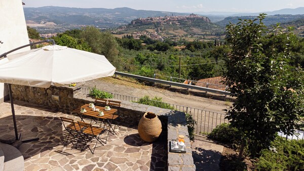 Charlotte's Sweet Refuge - Orvieto