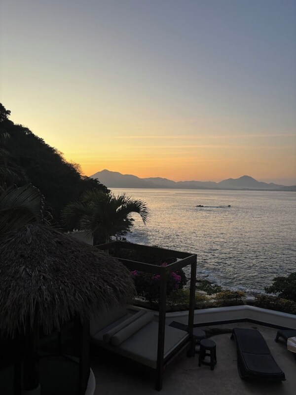Discover A Serene Gateway! - Manzanillo