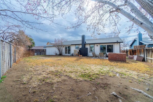 Cozy Family Haven In Sparks - Pet Friendly - Fenced Yard - 스파크스