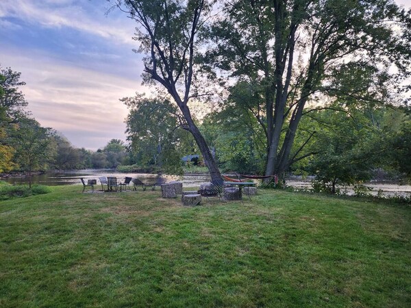 Cedarburg \\ Mequon River Retreat\n\n - Grafton, WI