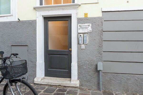 One-room Apartment '103 Palazzo Cavour' With Wi-fi And Air Conditioning - Bolzano