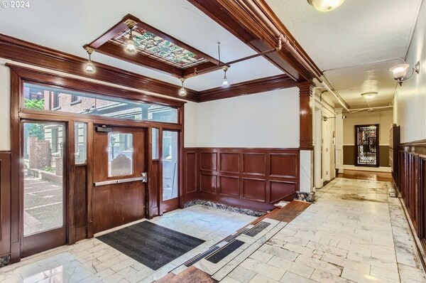Cozy 1-bedroom Condo In Welcoming Portland With Ac, Wifi - Portland, OR