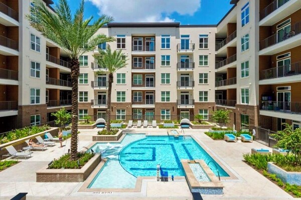 Apt 1-bedroom Free Parking In Downtown Houston With Ac, Wifi, Fitness Room - South Houston, TX