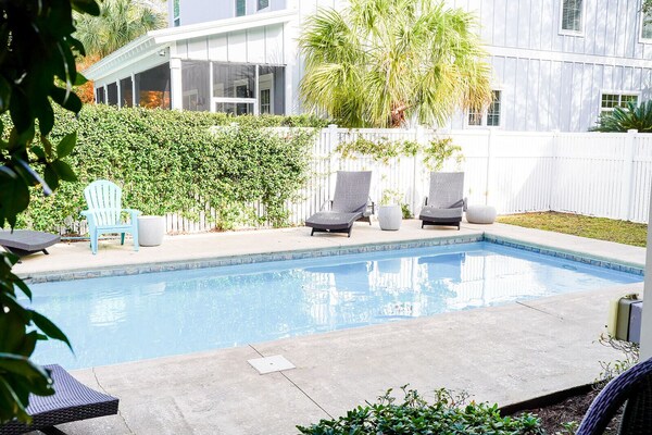 Family Home With Private Pool | Sleeps 10 - St. Simons Island, GA