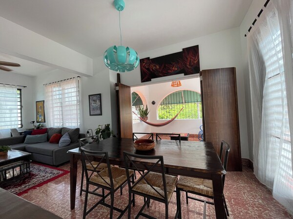 Charming 2-bedroom Apartment With A Balcony A Few Min Walk From The Beach - San Juan, Puerto Rico