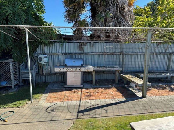 Great House - Family Fun & Pet Friendly - Clive