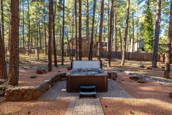 Chalet In The Pines | Spa & Game Room | Wraparound Deck - Arizona