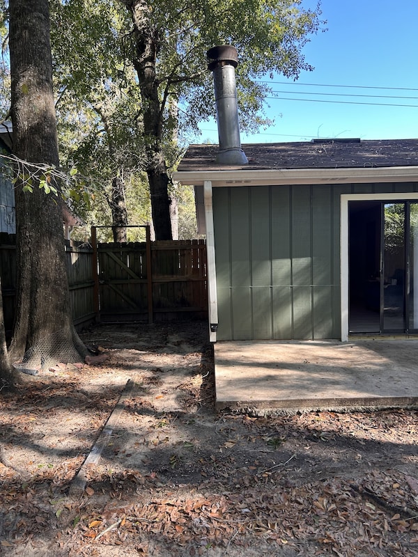 Cozy 2-bedroom Townhome In Wonderful Tallahassee With Wifi, Ac/heat - Tallahassee Museum