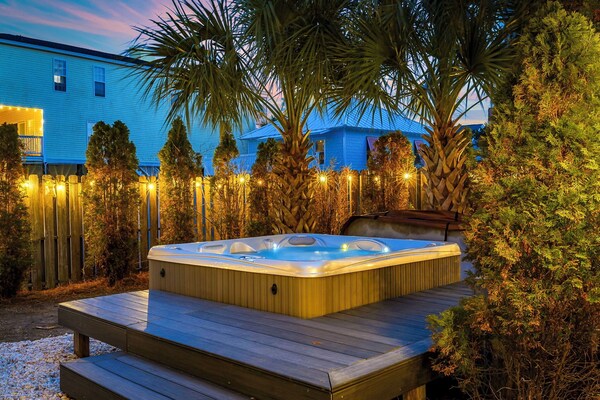 Big Bear Coastal Cabin - 5br W/ Pool, Hot Tub, And Sleeps 16 - Murrells Inlet, SC