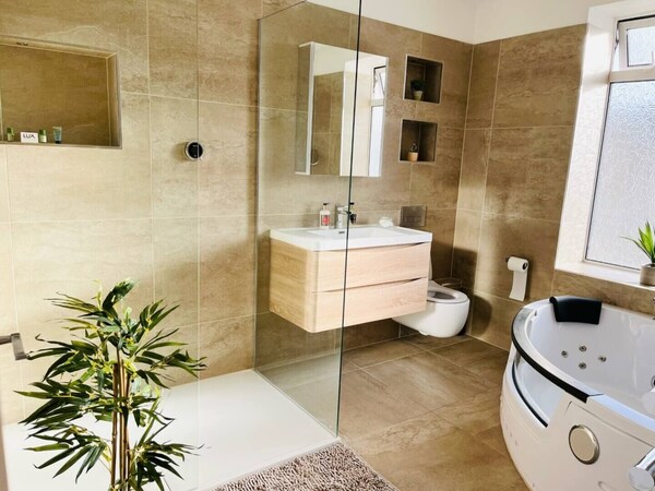 Comfy, Clean, And Stylishyour Perfect Private Retreat. - Havant