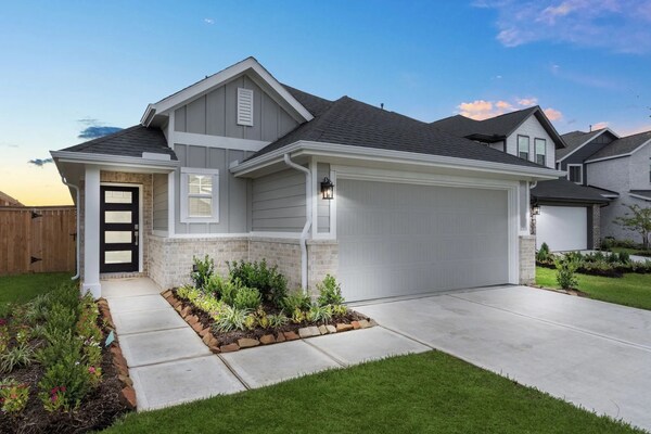 New Luxury Home In Magnolia, Tx - Stagecoach, TX