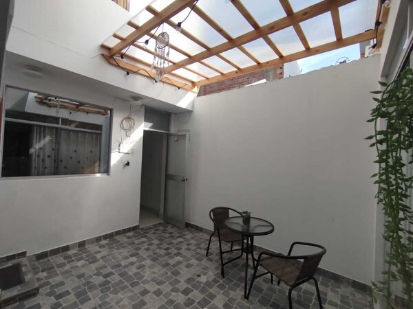 Comfortable House (1st Floor)3 Bedrooms(all Tv), 3 Bathrooms(hot Water), 5 Beds - Lima
