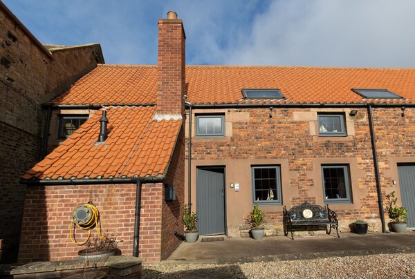 Two Bedroom Cottage In The Heart Of Beadnell - バンボロー