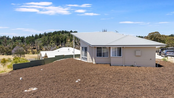 Hill View Cottages - Sail B - Nannup