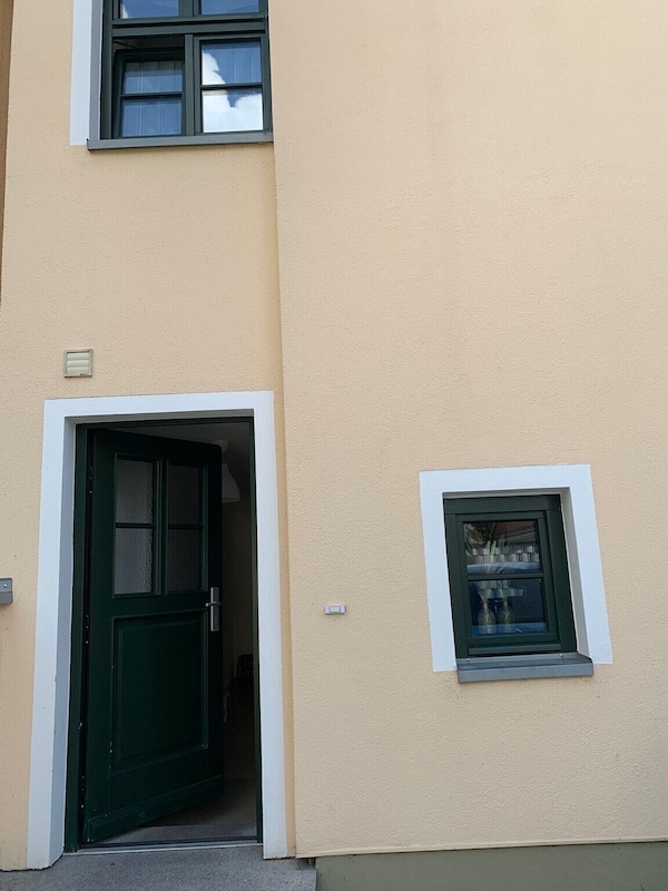 City Apartment With Parking Space And Bicycle Shed! Only 300m To The City Harbor - Schwerin