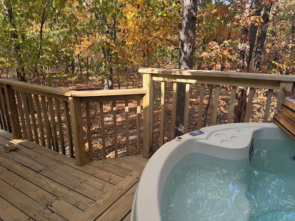 5 Elk Lodge Romantic Log Cabin In The Woods. Hot Tub & Wood Burning Fire Place. - Disney, OK