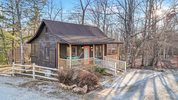 Hickory Creek @ Trailhead Cabins - Monteagle, TN