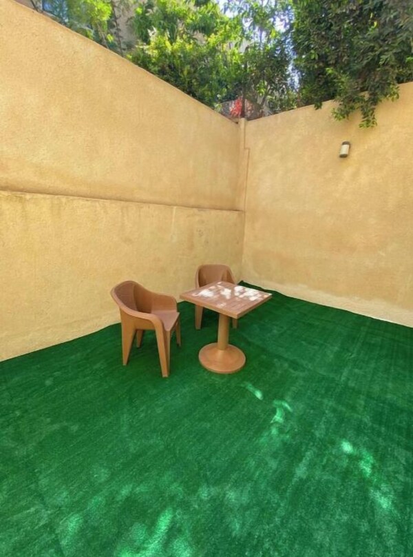 822 · 2br Townhouse, Bath, Backyard - Cairo