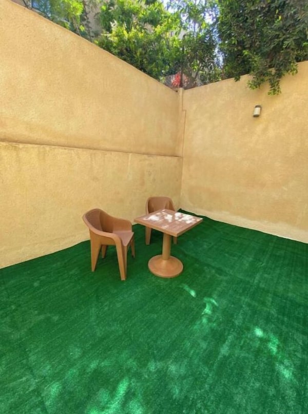 822 · 2br Townhouse, Bath, Backyard - Cairo